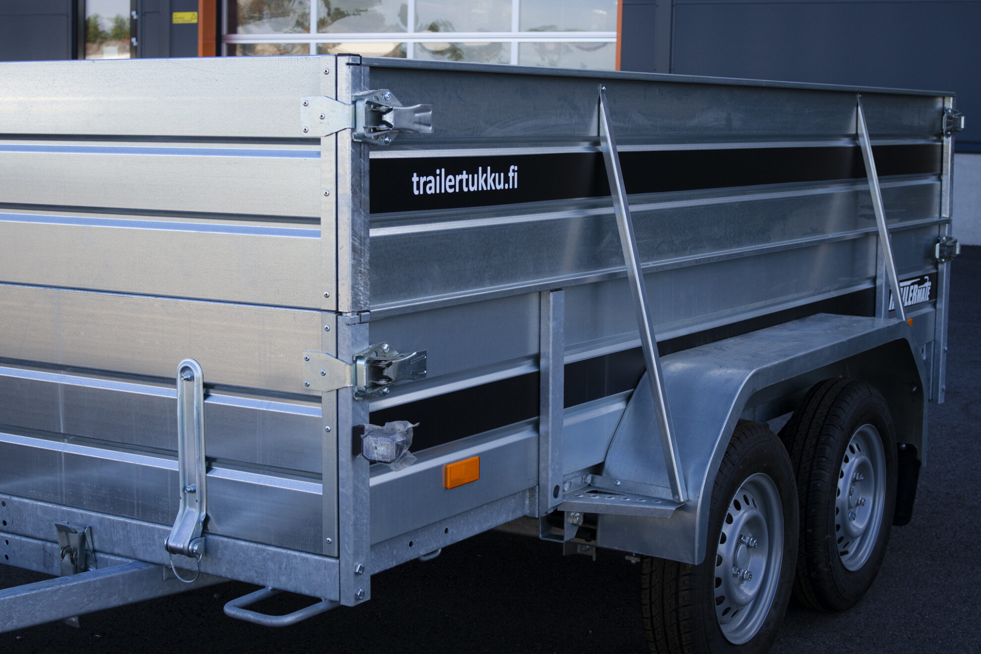 Trailermate 1-aks. 1600 kg (400 x 183 cm) « Jarrulliset lavettikärryt ...